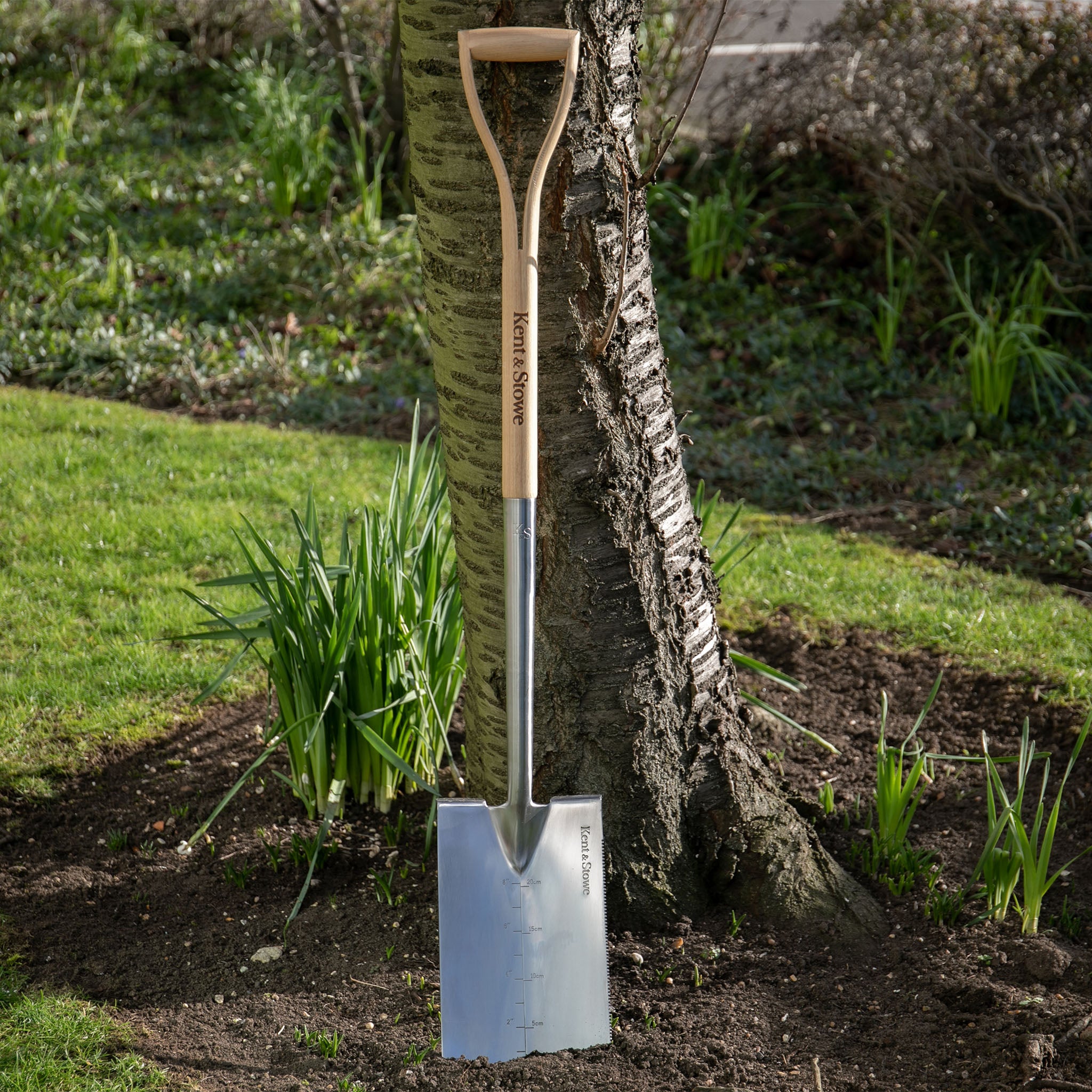 Kent & Stowe Serrated Edge Spade | Marshalls Garden