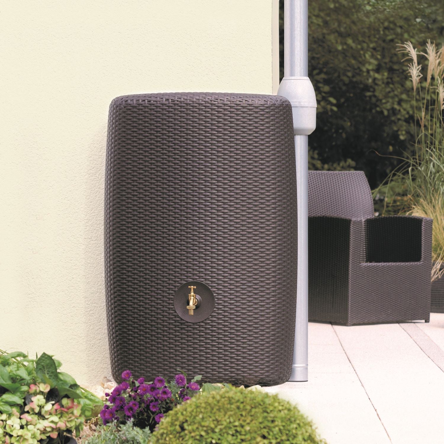 Garantia Sunda Wall Water Butt in Mocca - 300L | Marshalls Garden