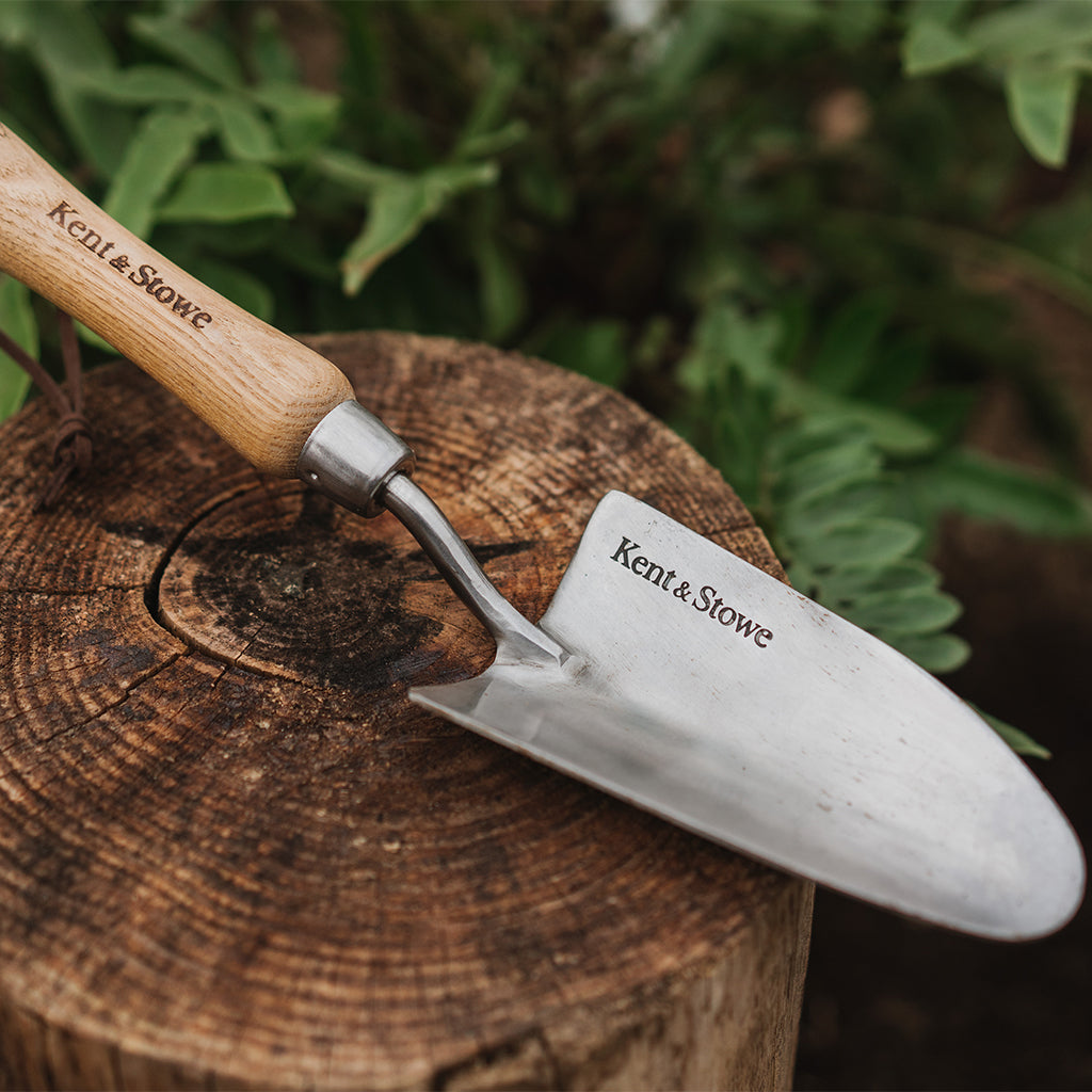 Kent & Stowe Stainless Steel Hand Trowel | Marshalls Garden